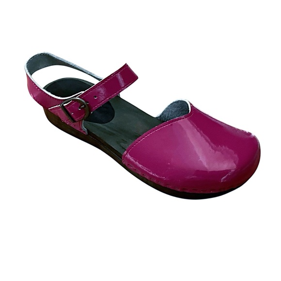 Sven | Shoes | Sven Handcrafted Raspberry Pink Clog Sandals | Poshmark